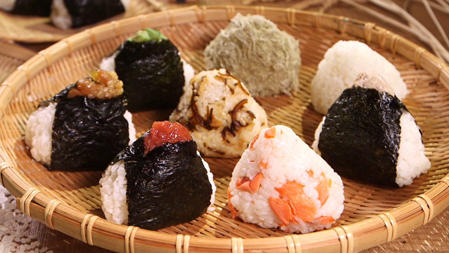 コミュニティナースが作る、冷めてもおいしい「ふんわりおむすび」。現役看護師がにぎる小さなおむすびスタンド「むすんで、にぎって。」 | ABCマガジン