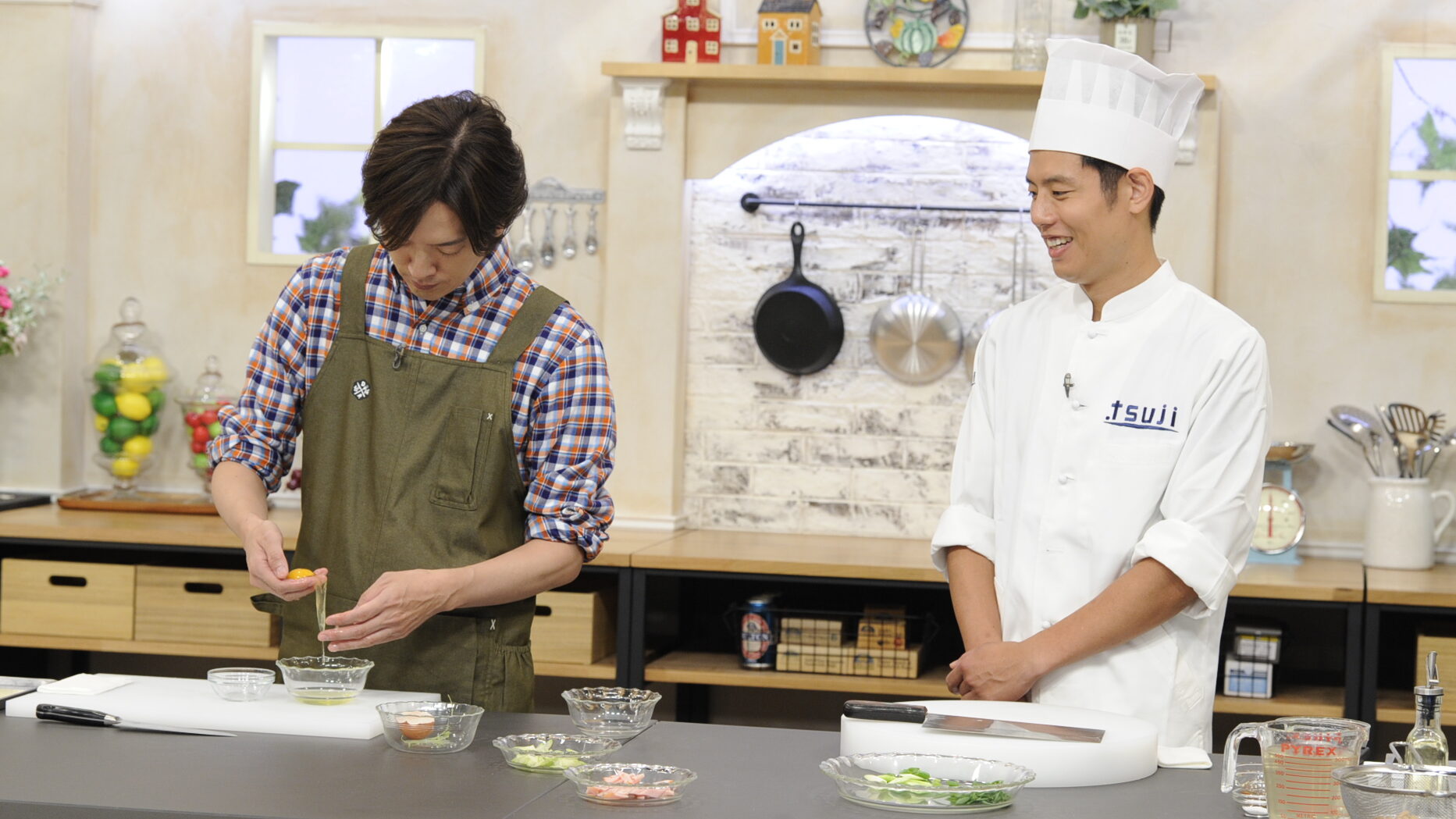 DAIGOが歓喜！“セロリの筋”がすごくキレイに取れたから、10月16日は「セロリ記念日」!? | ABCマガジン